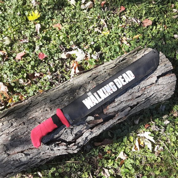 Art | The Walking Dead Rick Grimes Red Handle Machete Prop Zombie Blood ...